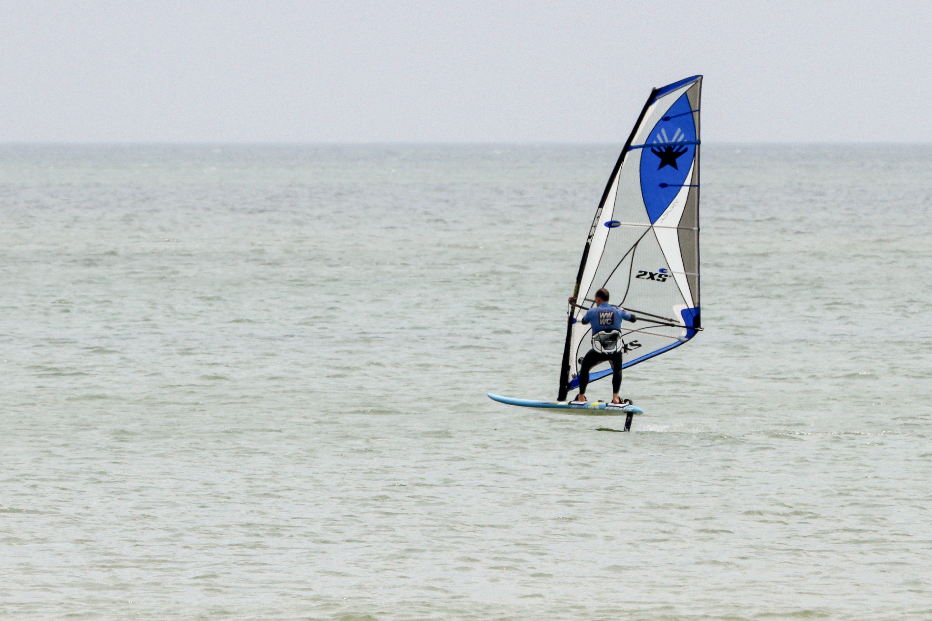 2xs_windsurf_foiling_west_wittering_006 - 2XS